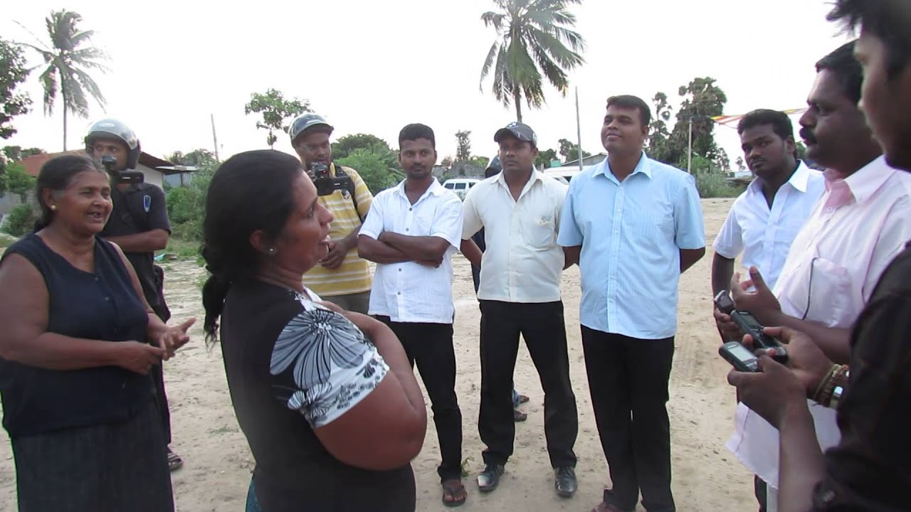 Sritharan MP talking with Sinhala people at Naavatkuly - YouTube