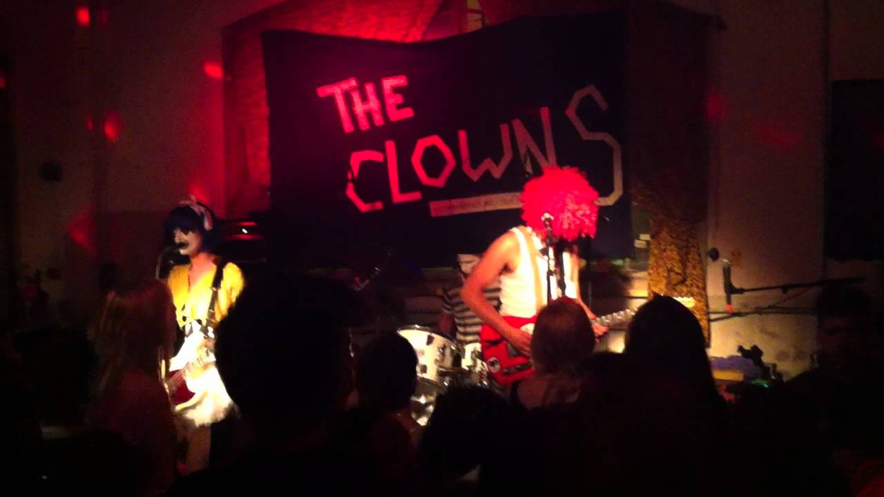 The Clowns - In The Gutter (live) - YouTube