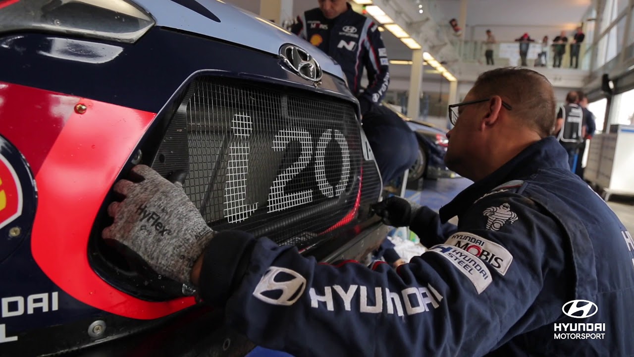 Rallye Deutschland Best Of: Mechanics Hyundai Motorsport 2017 - YouTube