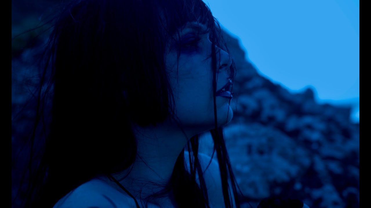 HENKA || AO LONGE O MAR || MADREDEUS COVER || Official Music Video Chords - Chordify