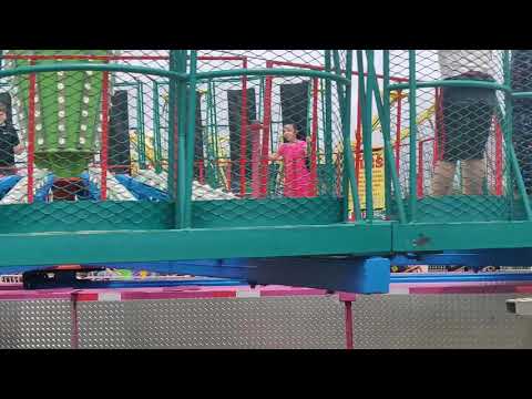 Montgomery County Fair rides spinning - YouTube