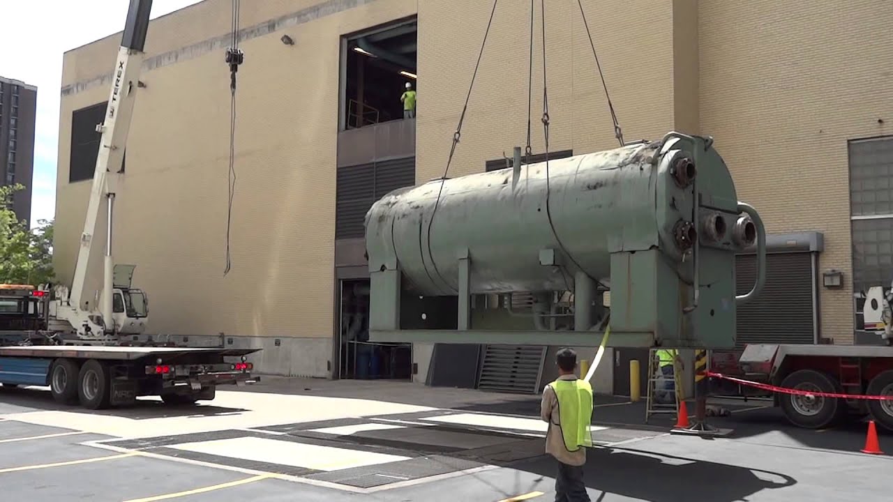 Cranes Lift a Boiler - YouTube