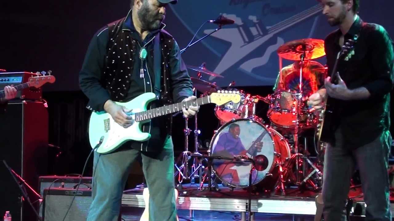 Jan 2013 LRBC bluescruise Anne Harris performing with Otis Taylor band ...