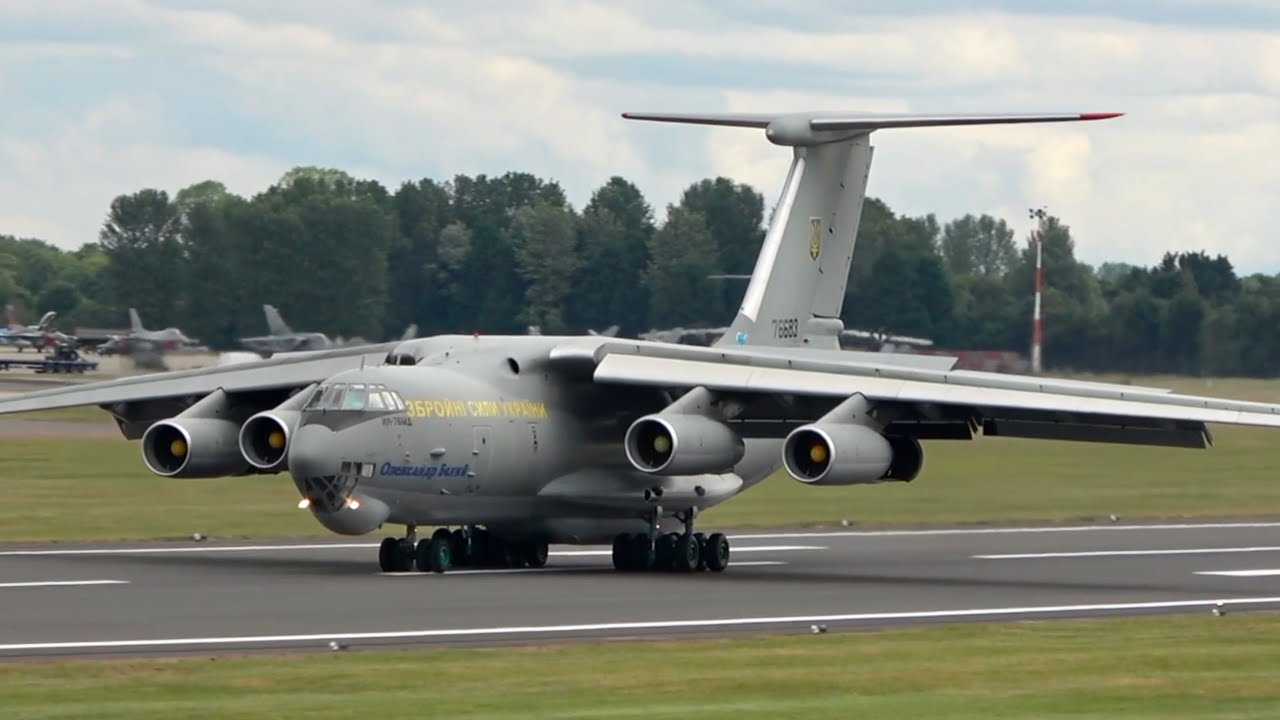 Ilyushin Il-76 MD Ukraine Air Force arrival at RAF Fairford IL76 il76 ...