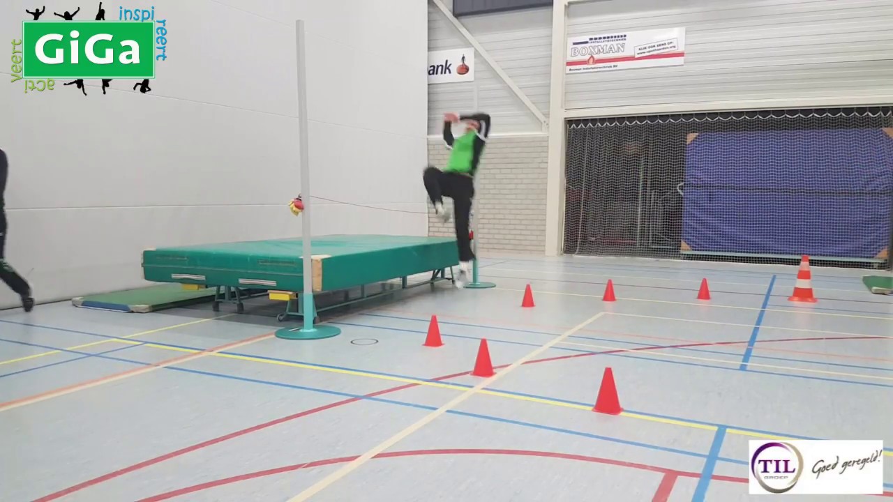 5.8 Springen - Hoogspringen Groep 7&8 - 2A - YouTube