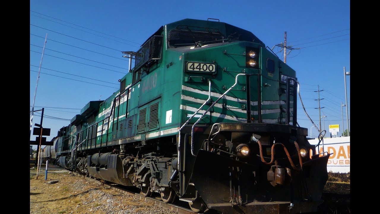 TREN LLEGANDO A PUEBLA CON MAQUINAS GE AC4400CW, FERROSUR 4404 & 4400 - YouTube