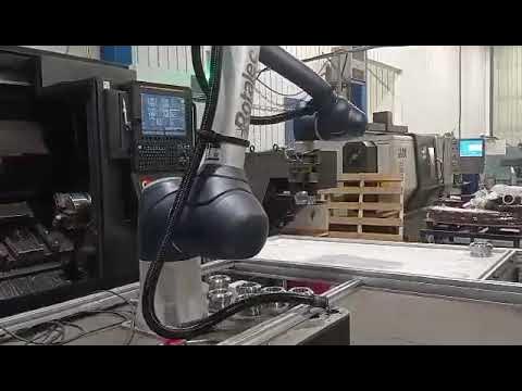 Rotalec : Doosan Robot Tending CNC Machine - YouTube