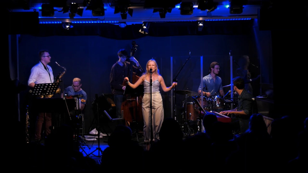 Paulina Pytlak - Tancbuda i saksofon (cover) - YouTube