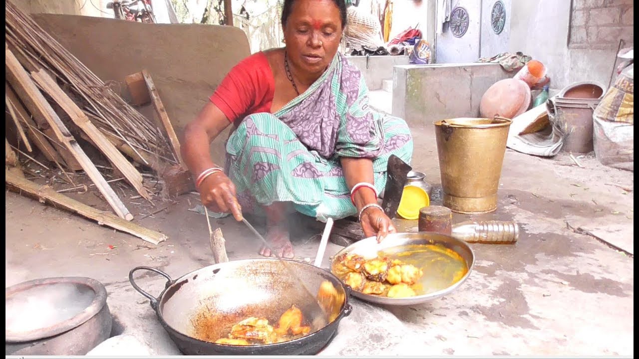Tribal Women's Cooking Delicious This Fish Curry in Own Style #Village ...