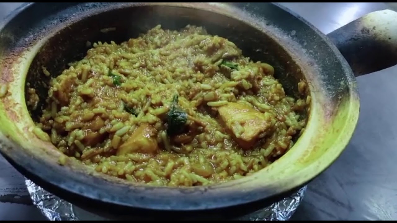Mambau Chatti Soru (Indian claypot rice) - YouTube