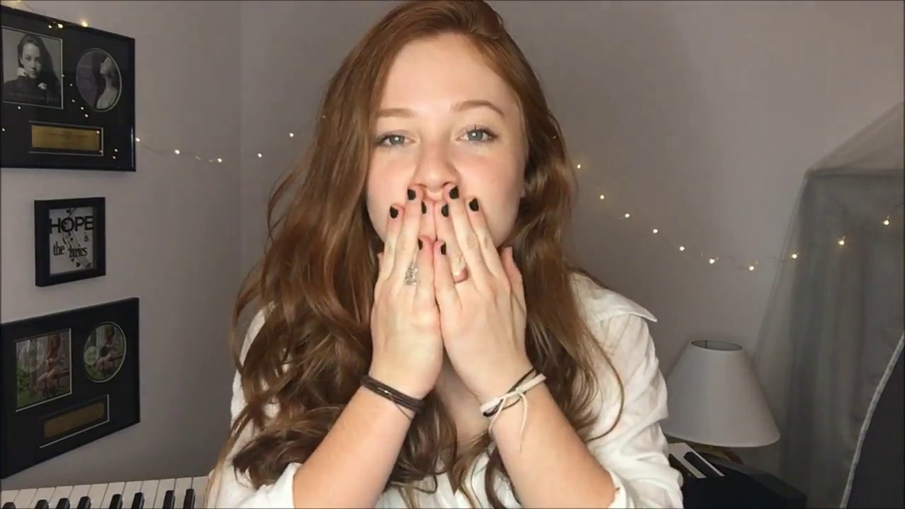 Amanda Nolan - (Cover) "Sunday Morning" by Maroon 5 - YouTube