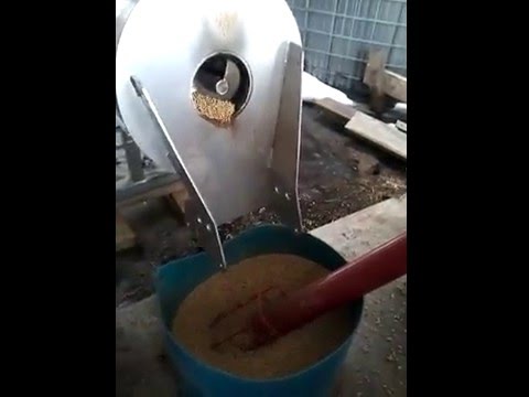 Soybean roasting - YouTube