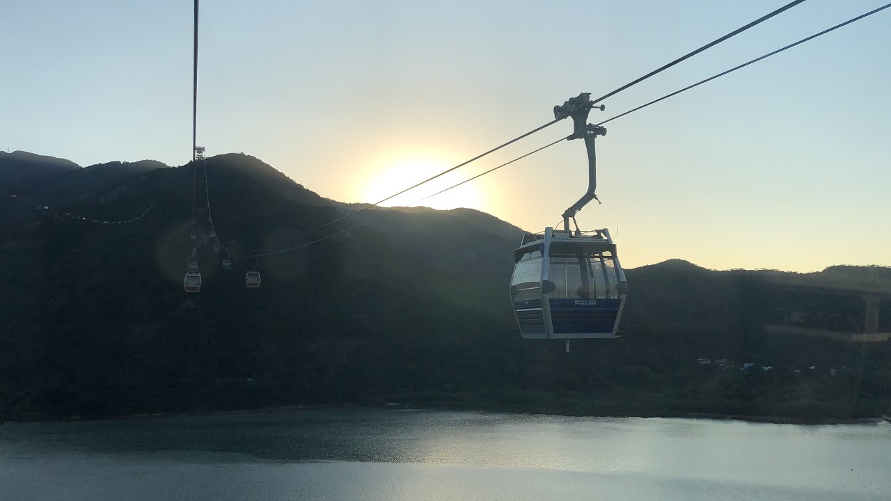 香港 HK 昂坪 Ngong Ping 360 Cable Car Crystal+ Cabin 全景車箱 Part.1 - YouTube