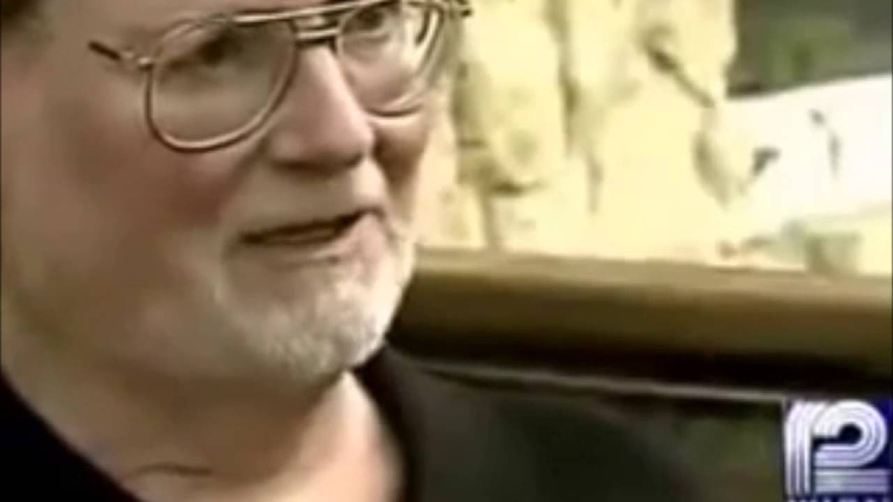 ELVIS JUNE 24TH 1977, THE FIGHT SCENE - YouTube