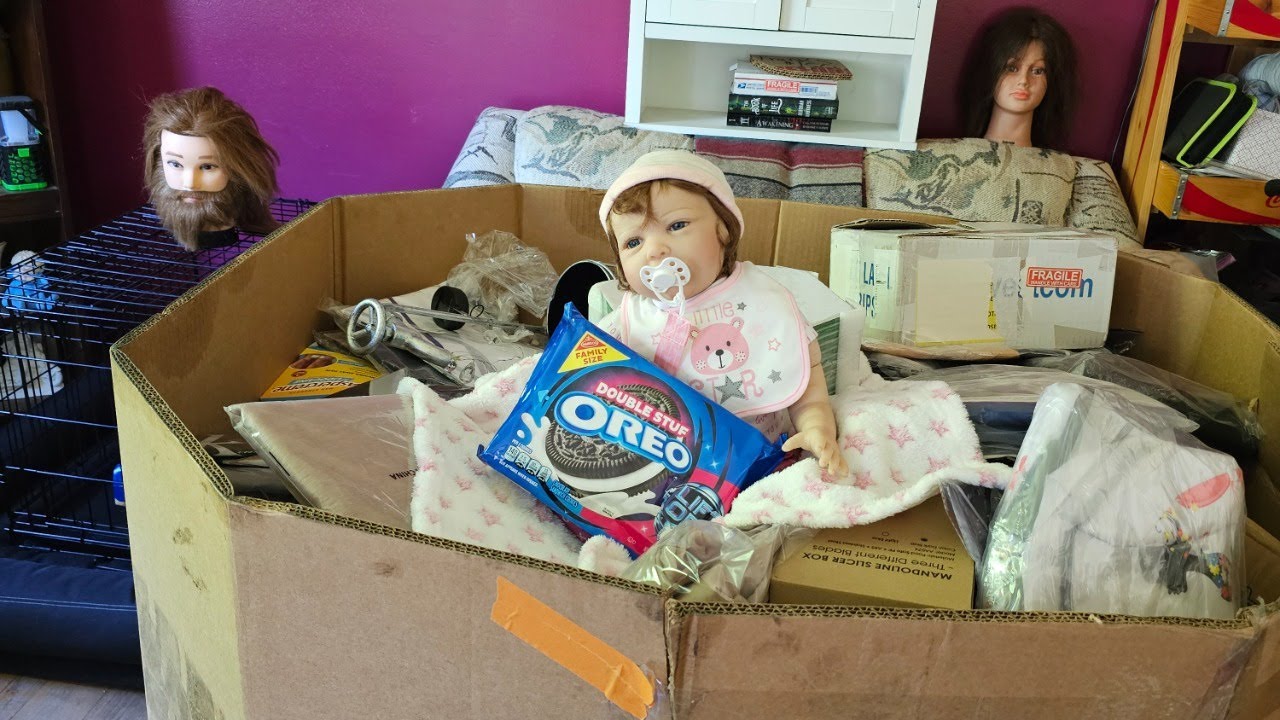 Pallet unboxing #8 + snack sale - YouTube