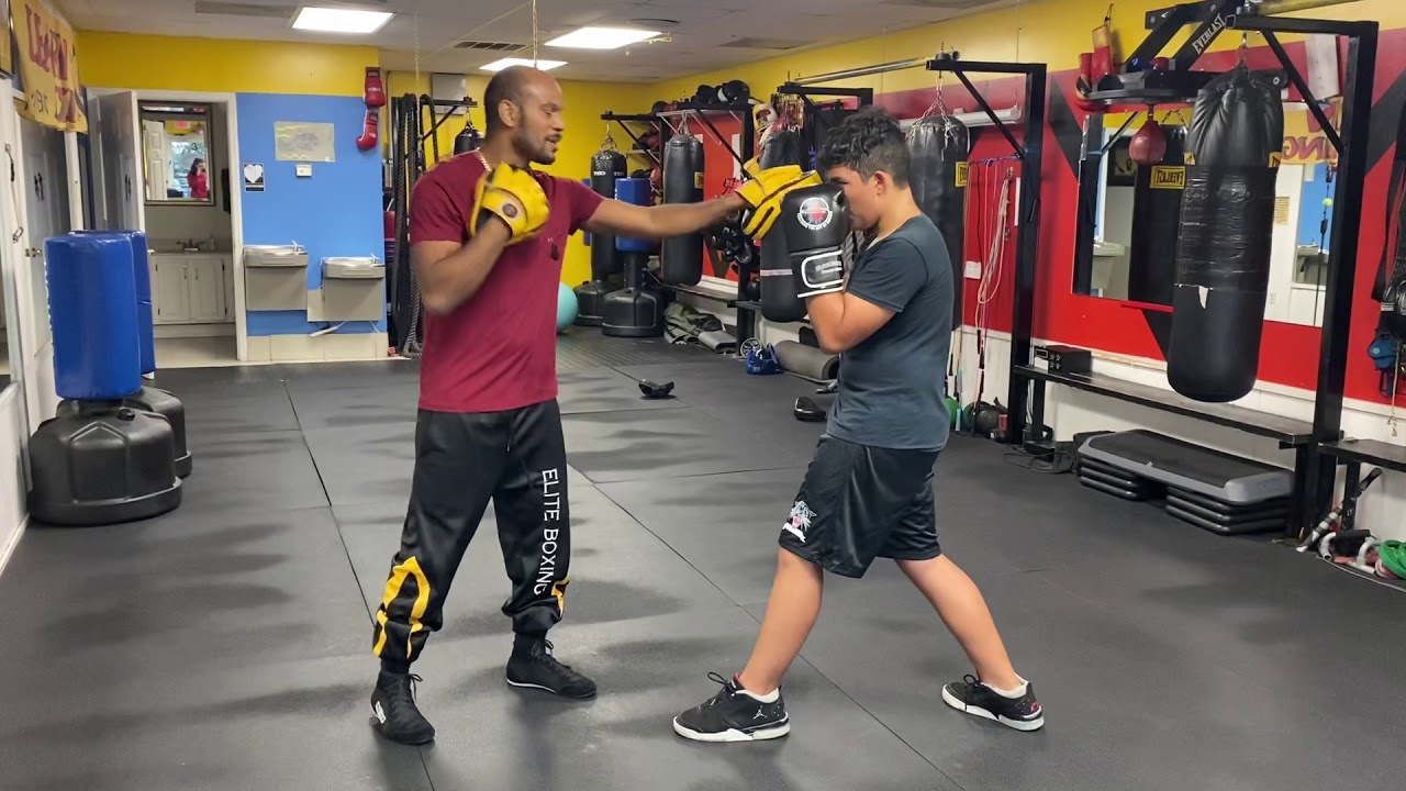 Learning the art of Boxing. Training Experience and non experience ...