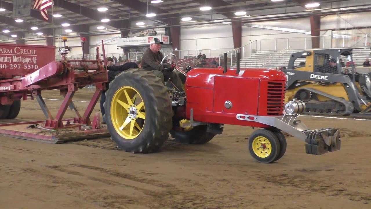 Classic Horsepower! 4,000lb. Tractor Pull At Chatham, VA - YouTube