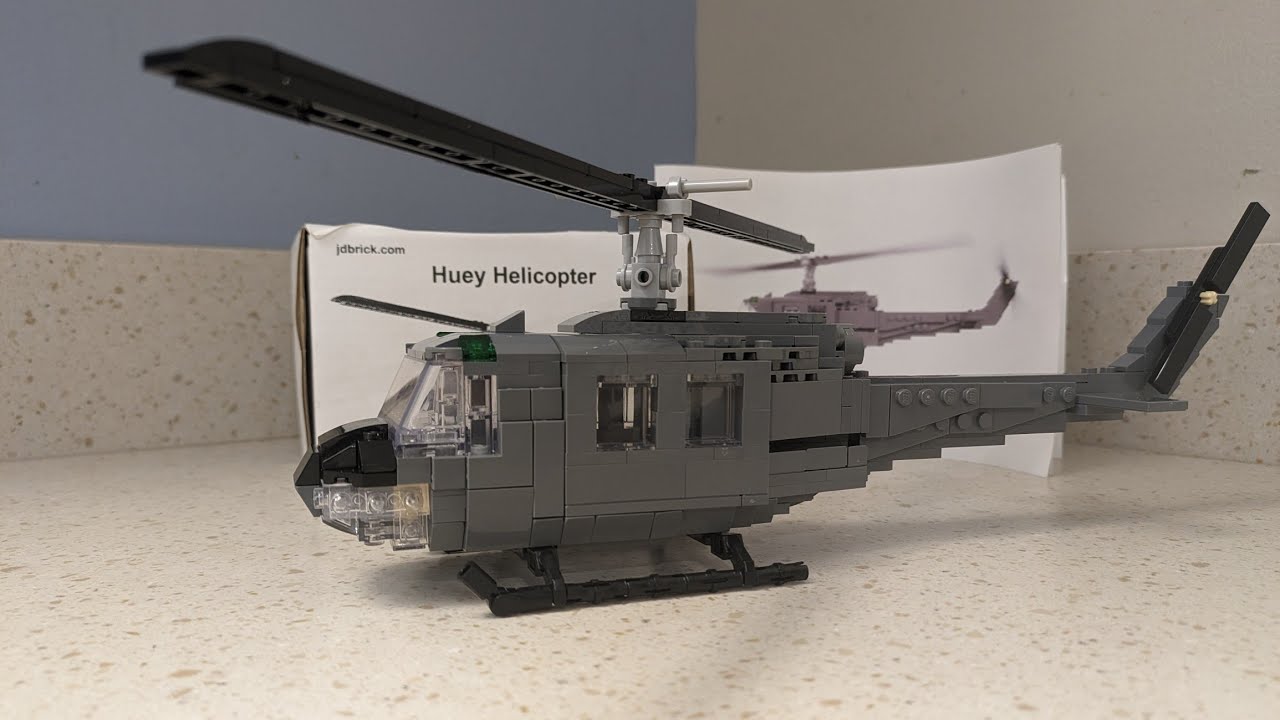 Review of JD Bricks Huey - YouTube