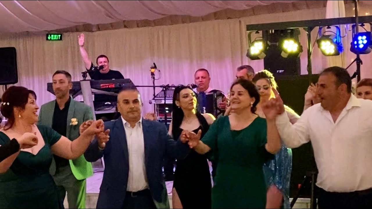 SERGIU TUDOR LA CALARASI ... MI-A CRESCUT BAIATUL MARE - YouTube