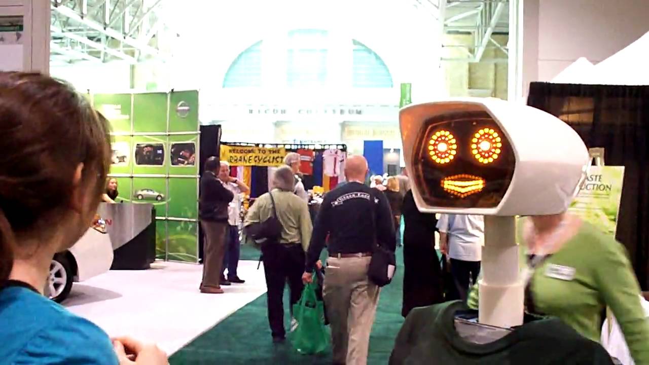 Delta Chelsea Hotel Robot - YouTube