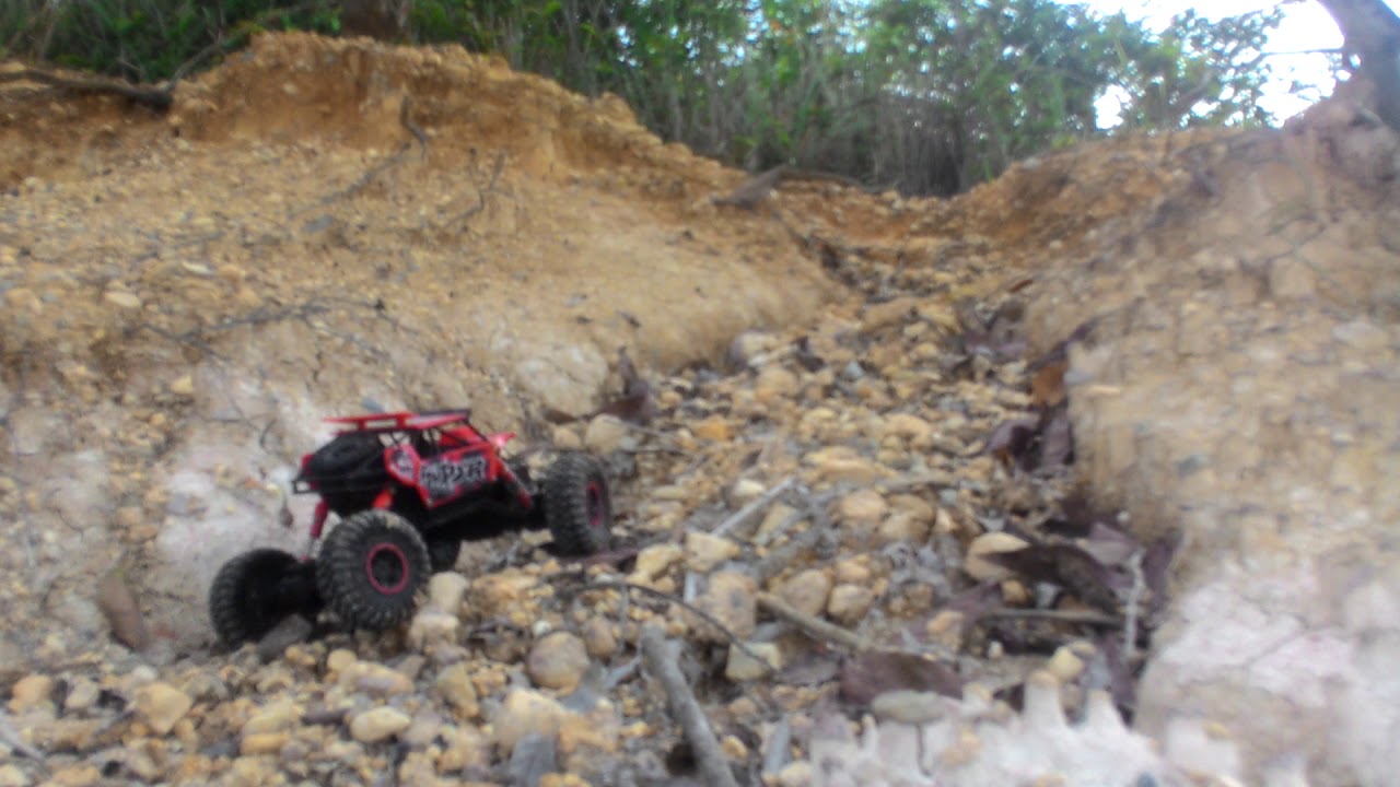 Rock crawler climbing - YouTube