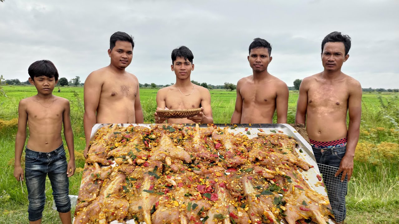 AMAZING! COOKING WHITE RAT WITH SPECIAL INGREDIENT | Oh Wow these all ...