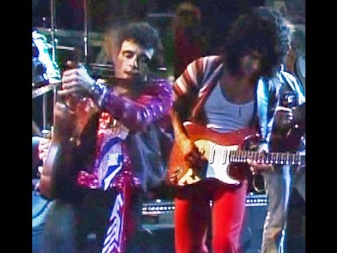 Nils Lofgren's "JAILBAIT" solo w/ Bobby Manriquez - YouTube