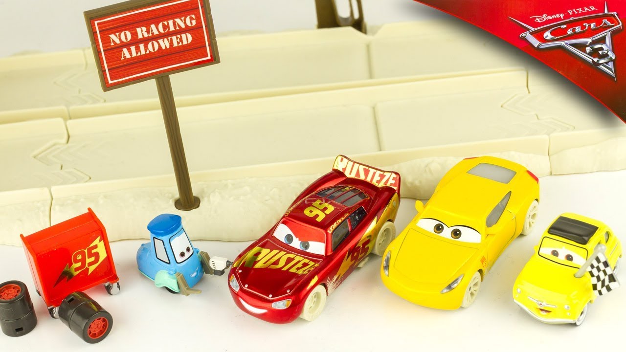 Disney Cars 3 Course Plage Fireball Beach Race Rust Eze Racing Diecast ...