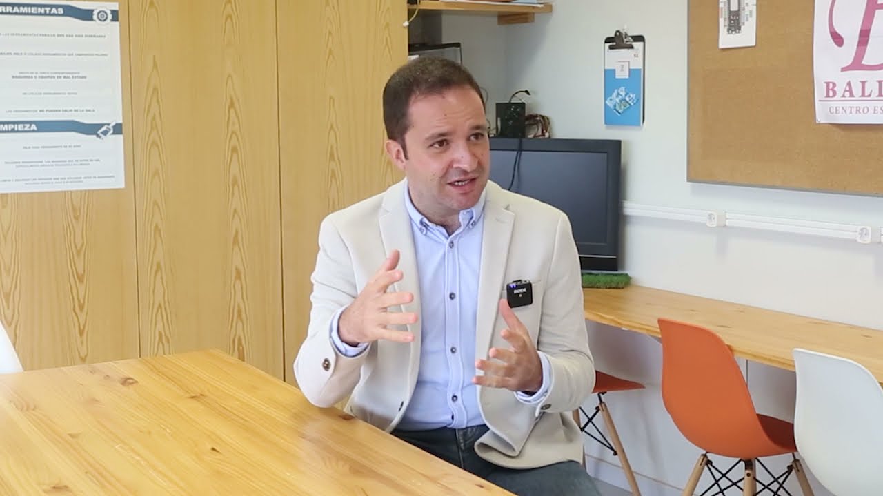 Entrevista con Alejandro Rodrigo - YouTube