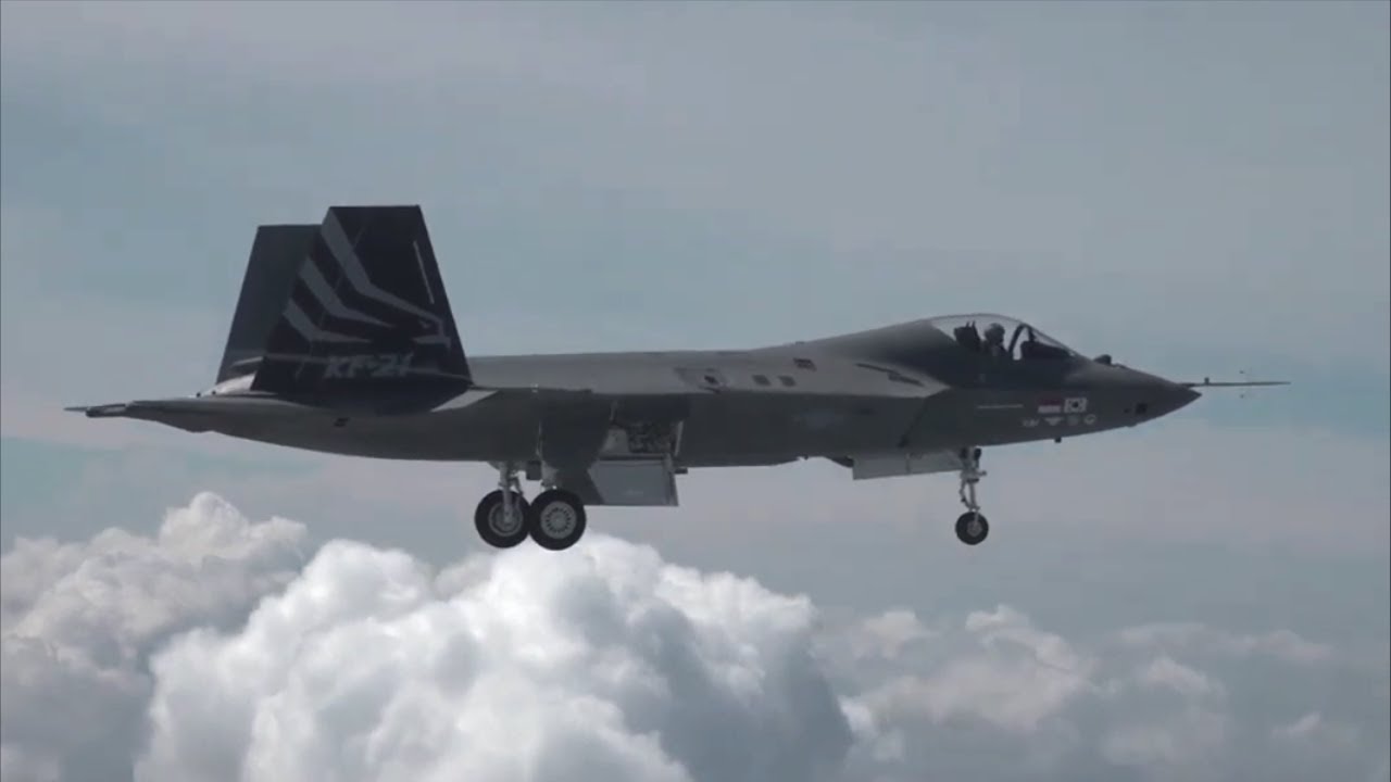 Tests of the KF-21 Boramae fighter continue - YouTube