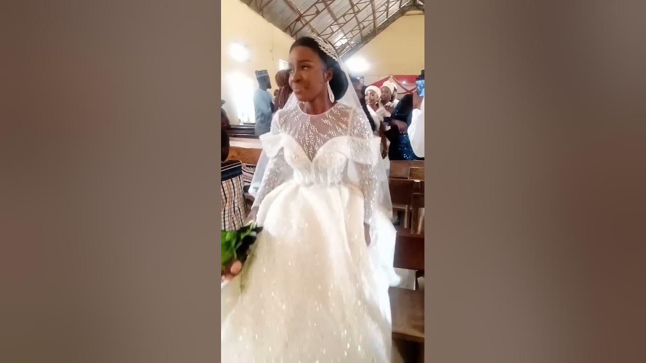 Amazing Crux Bride Dancing. - YouTube
