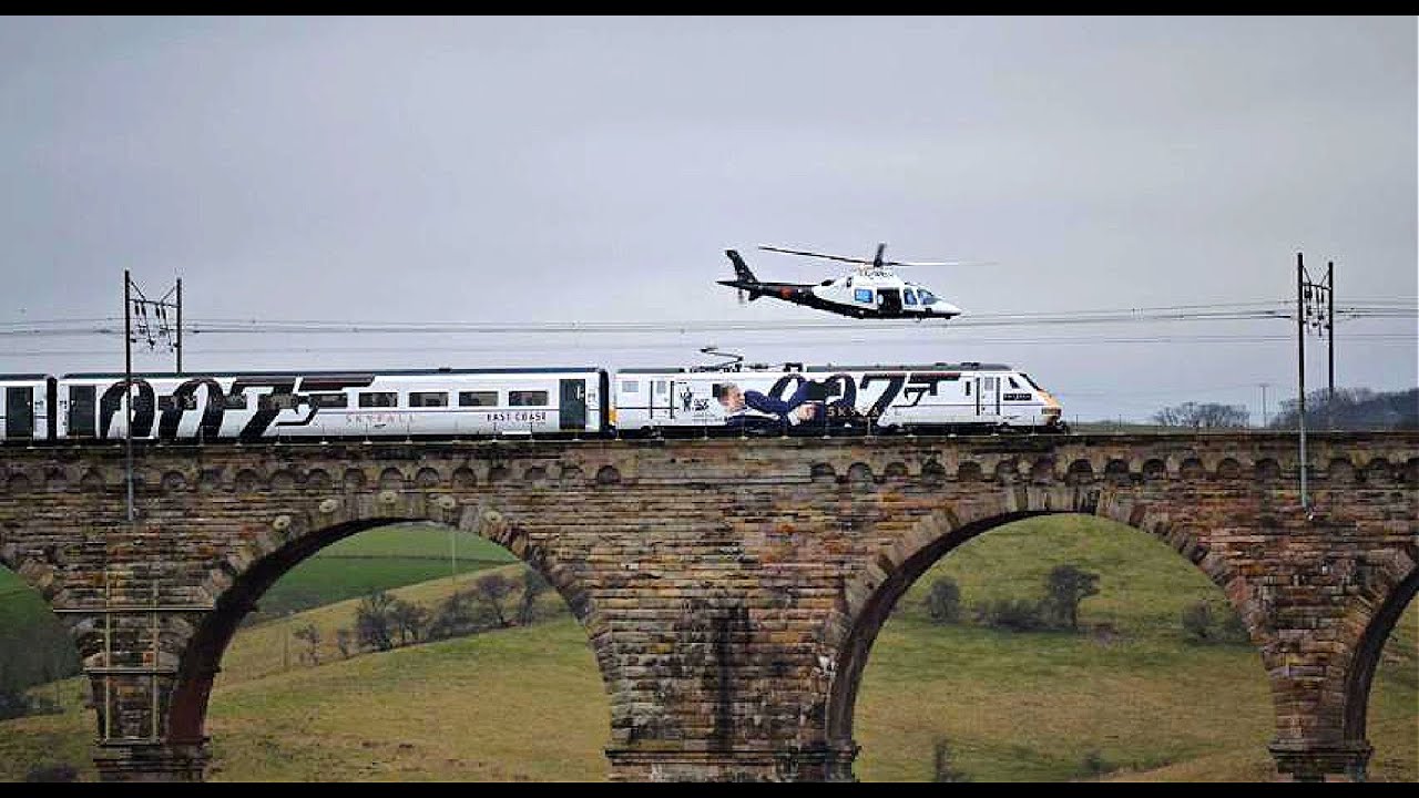 007 Skyfall train debut Feb 16, 2013 London to Edinburgh - YouTube