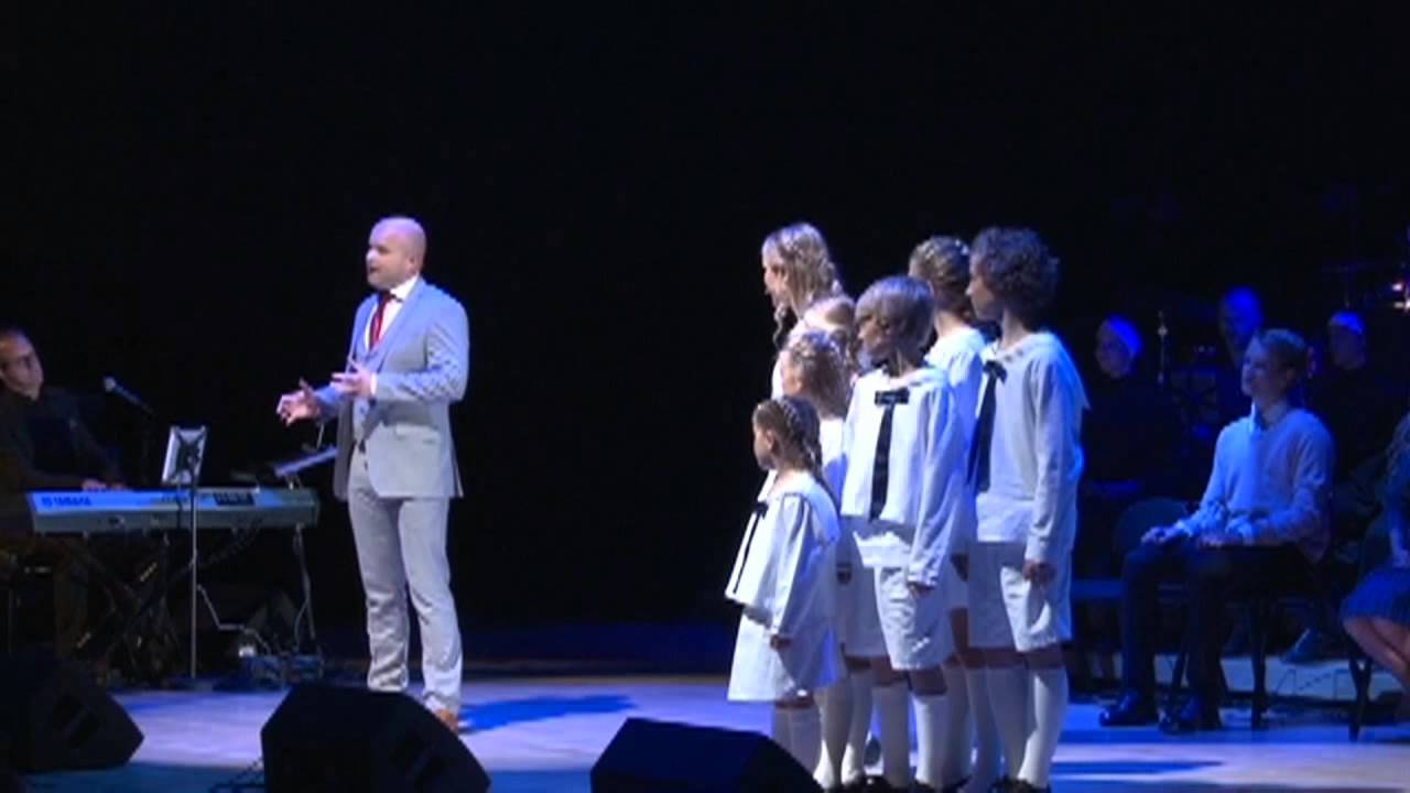 Barna synger Edelweiss - YouTube