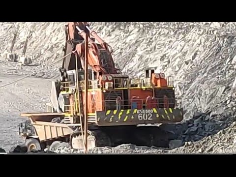 alat berat excavator hitachi ex5000, loading haultruck caterpillar ...