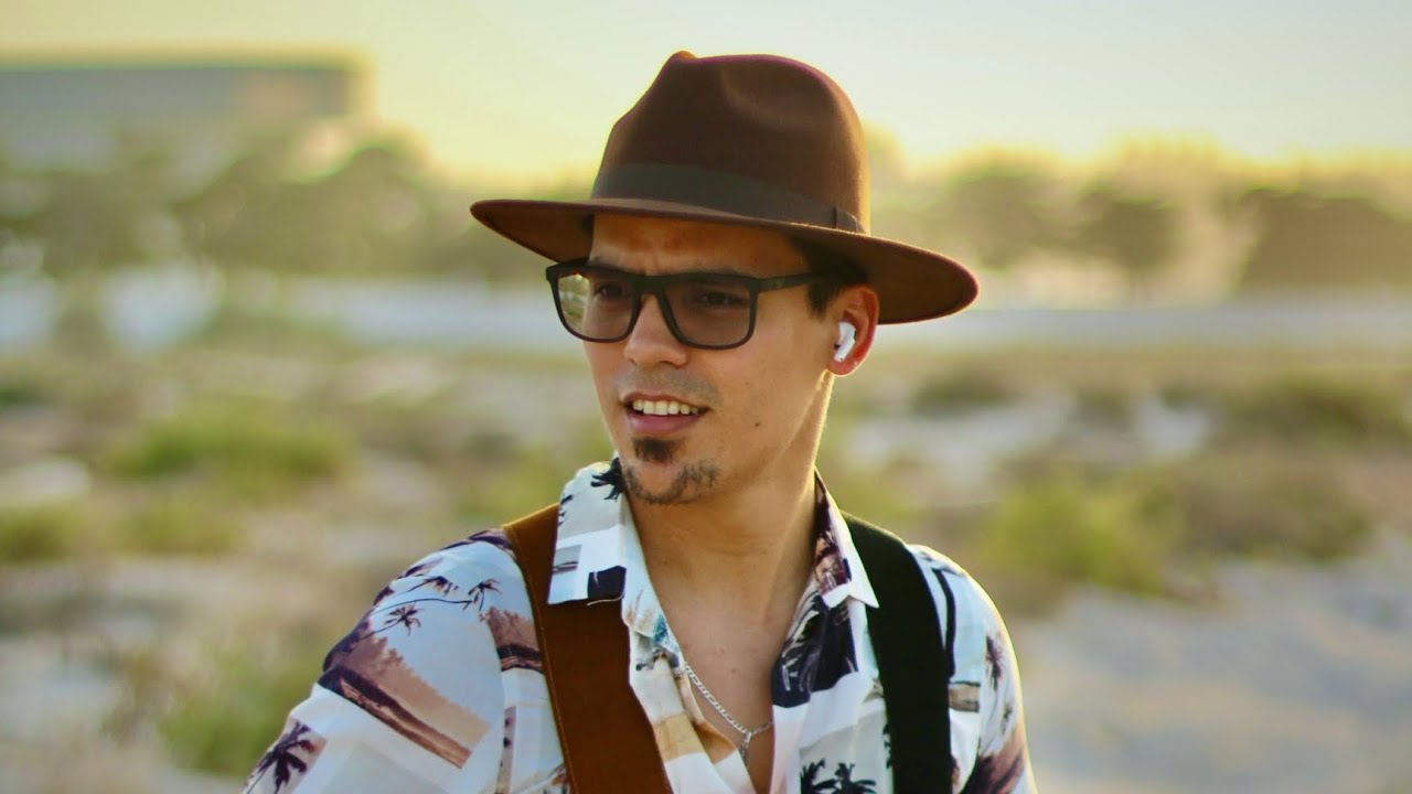 Djembe drumming / live roaming entertainment - YouTube