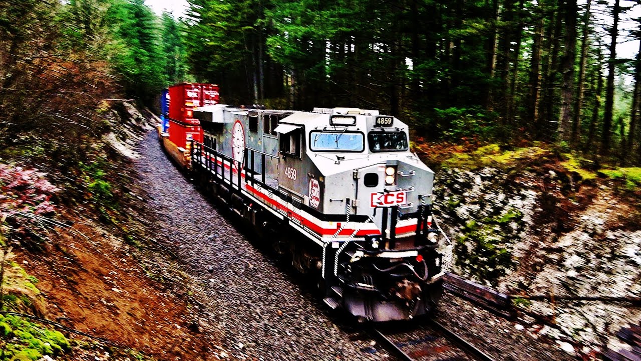 Canadian Railroads Working Together! Huge Freight Trains And SPECIAL ...
