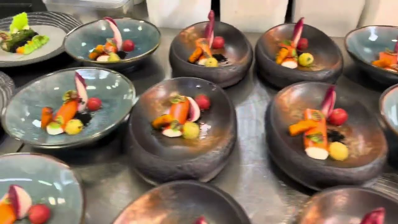 How a chef Runs Fine Dining Kitchen - YouTube