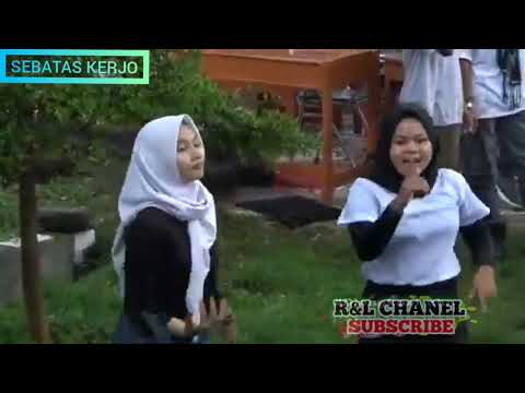 HIJAB STYLE ABG GOYANG MANTUL | AKU SEBATAS KERJO#hijab2021