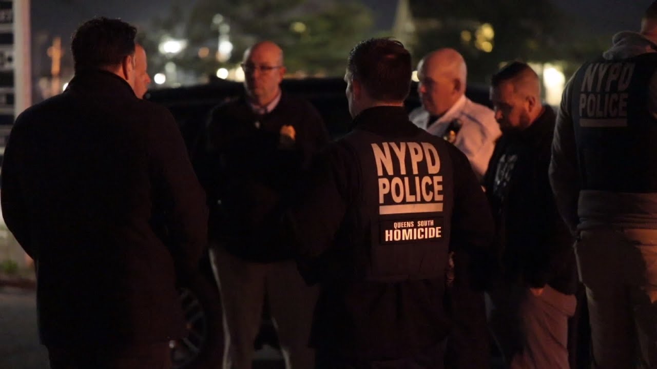 Police Investigate Hit and Run in Breezy Point - QUEENS - YouTube