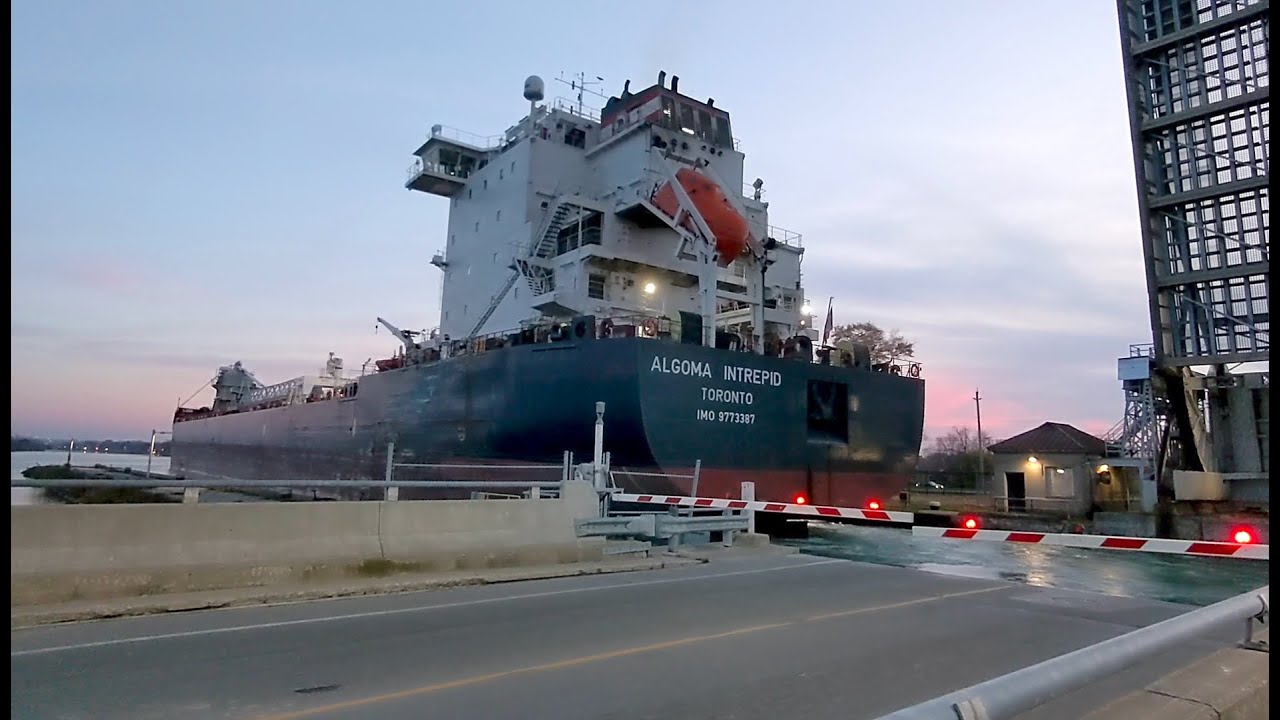 Algoma Intrepid ship crossing Welland Canal Bridge 1 (Lakeshore Rd ...