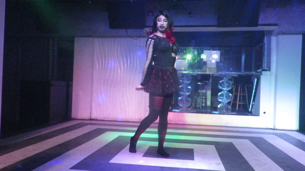 Robin Starfish - Applause - YouTube