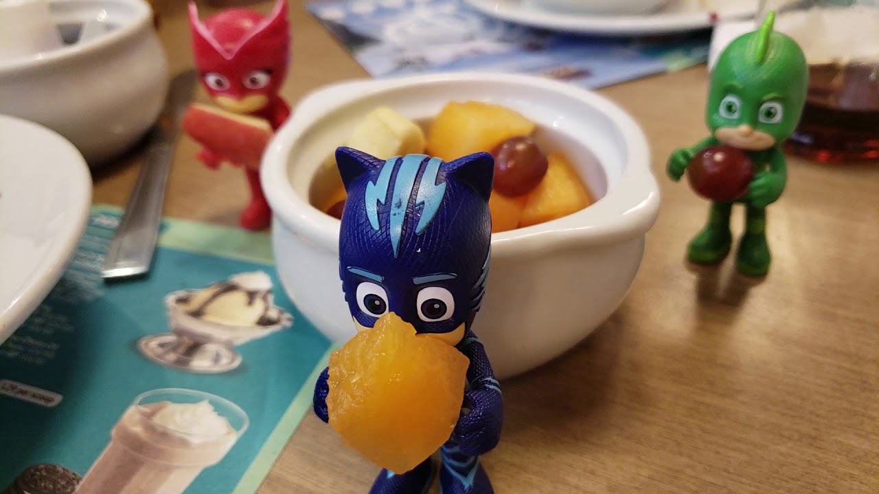 Pj masks love fruit! - YouTube