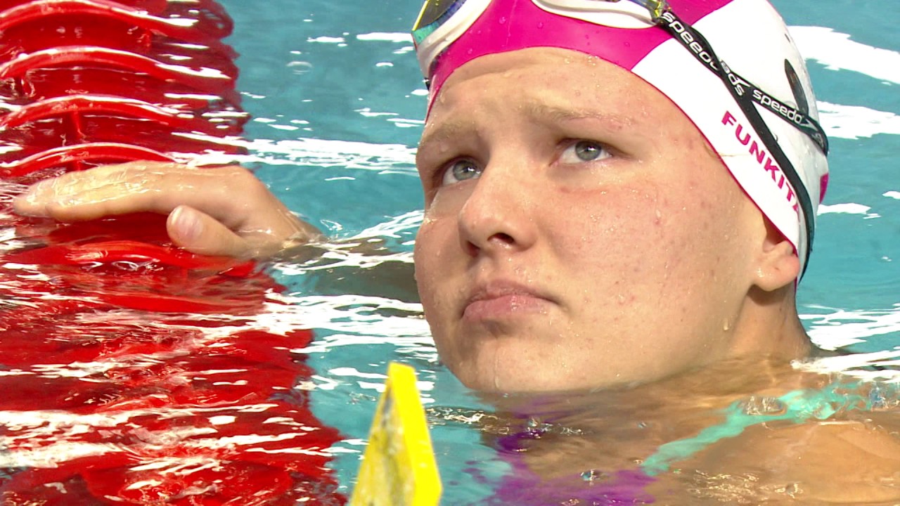 2017 07 21 SWIMMING HIGHLIGHTS WOMAN 100 M BUTTERFLY FINAL MEDAL ...