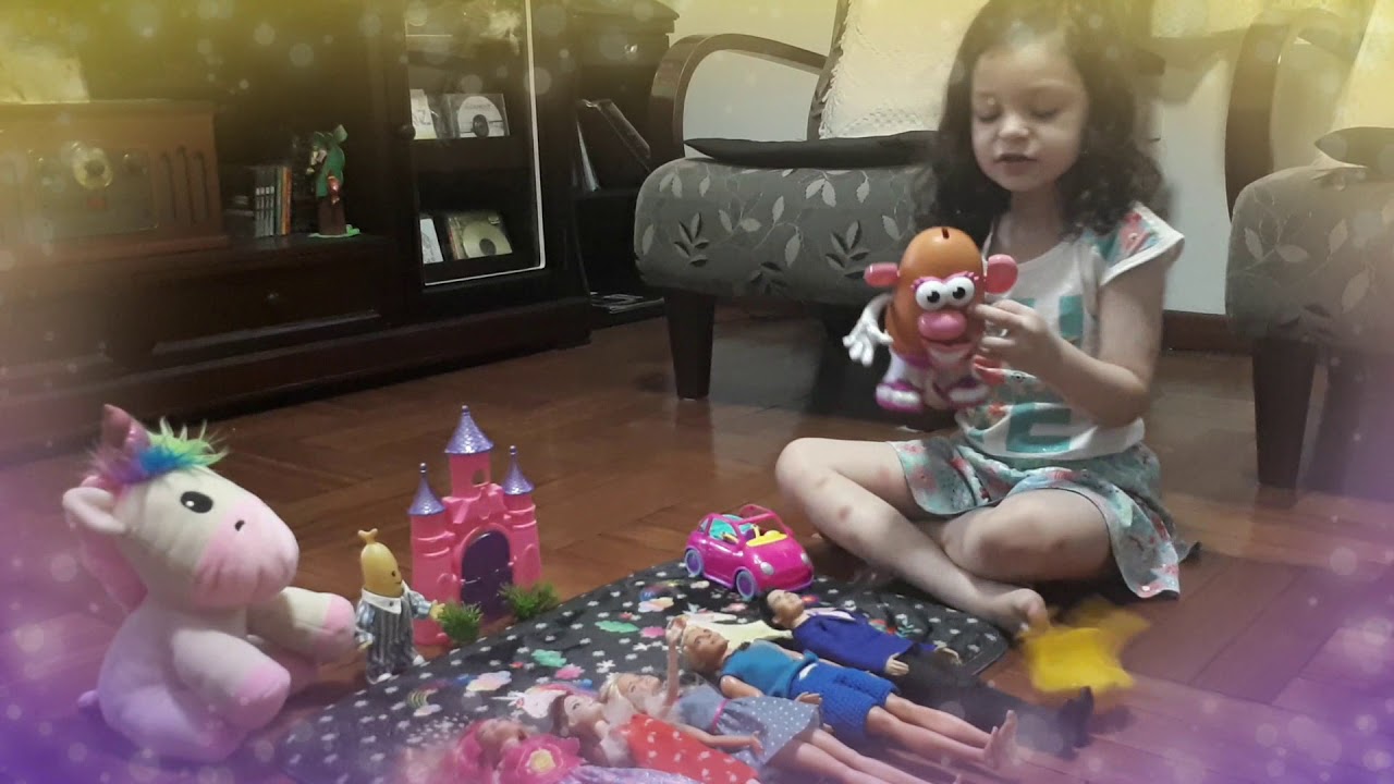 Julia Maria mostrando suas bonecas. - YouTube