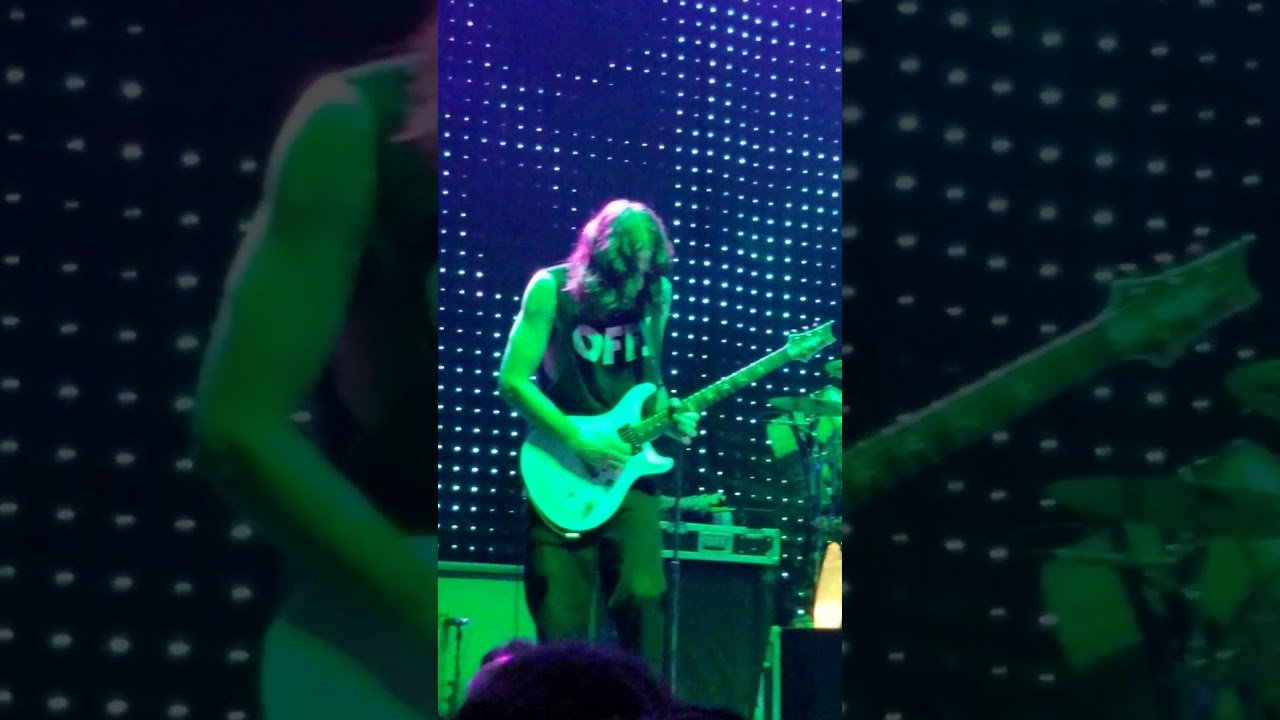 Tim Mahoney 311 Amazing guitar solo Taiyed live Montclair NJ 10/28/17 ...