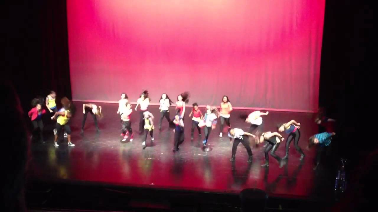 CollectiveUth Gym Crew Performance - YouTube