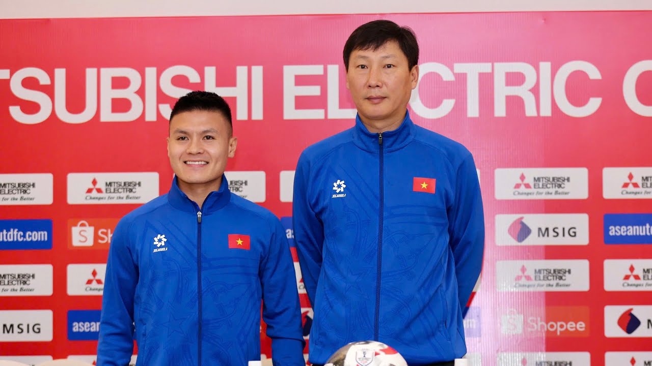 HLV KIM SANG SIK ỦNG HỘ SUY NGHĨ CỦA NGƯỜI HÂM MỘ ĐTVN THẮNG ĐẬM ...