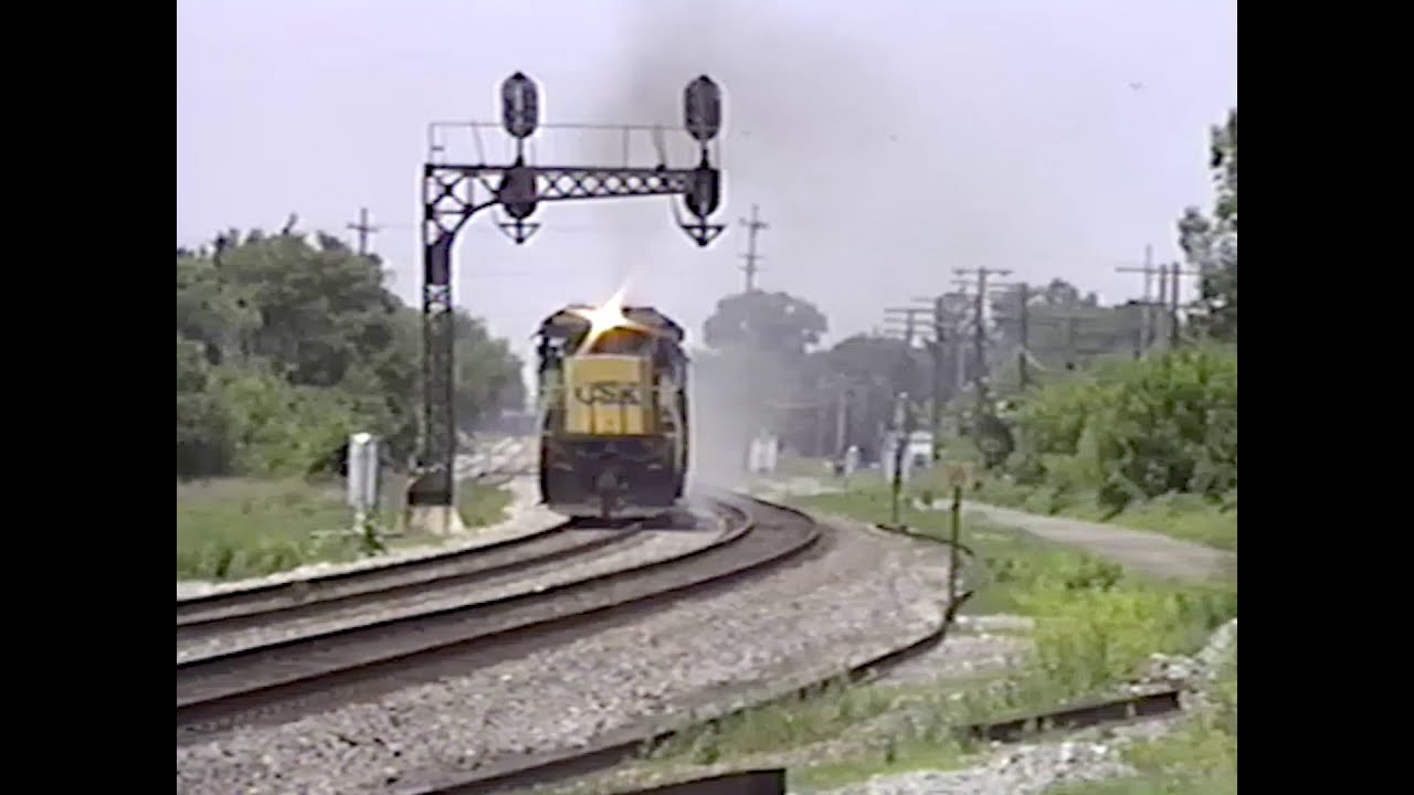 CSX in Marion, OH late 1990s - YouTube