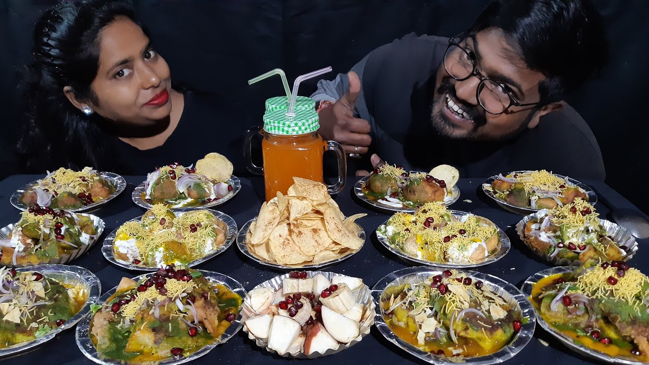 chat eating challenge// tikki chaat, samosa, aloo chop, fruit, gulgula ...