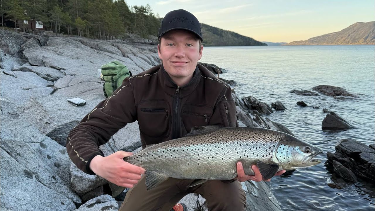 Ørretfiske i Mjøsa | Troutfishing in Norway | Öringfiske i Norge - YouTube
